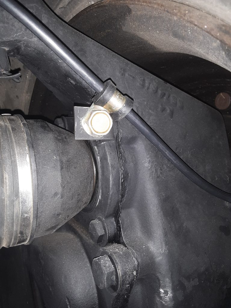 Brake and Vent Line Fastening Bolts – HMMWV Systems